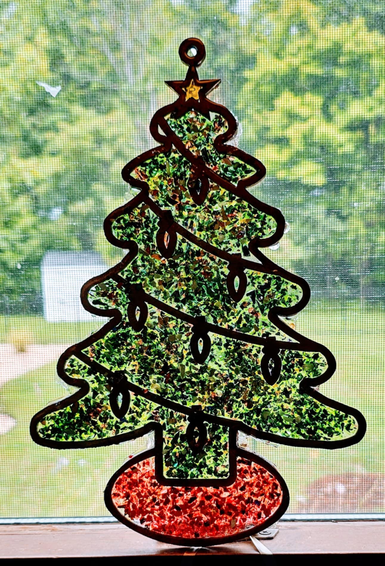 Christmas Tree Suncatcher Art Kit – Erie Crushed Glass & Resin Art Kits